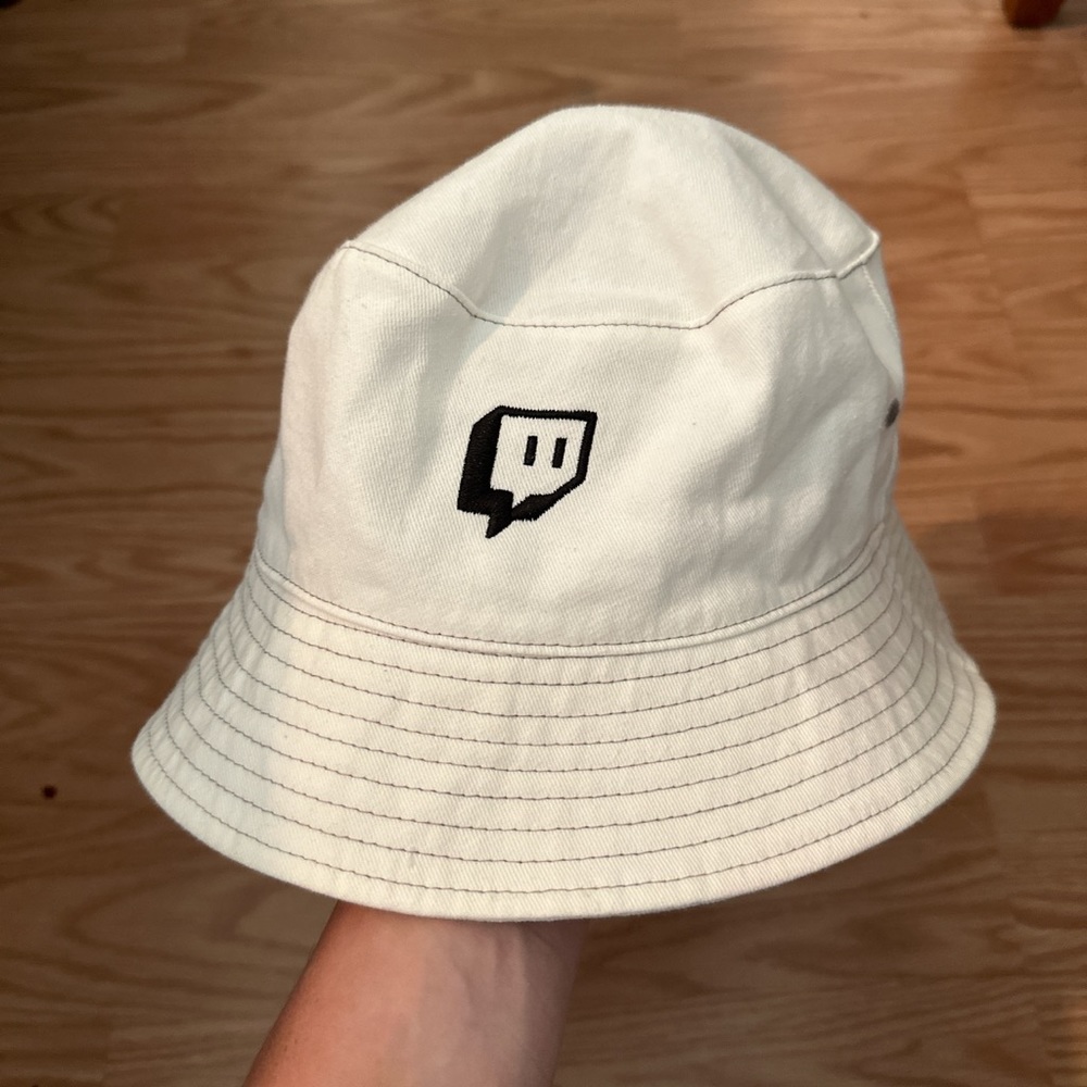 Twitch Streaming Bucket Hat - White - Gem